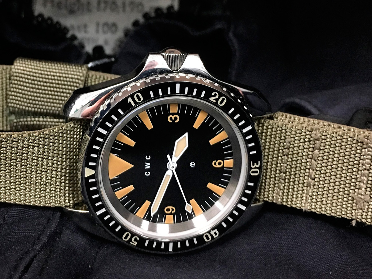 CWC 1980 Royal Navy Divers Watch Reissue - 임볼든(IMBOLDN)